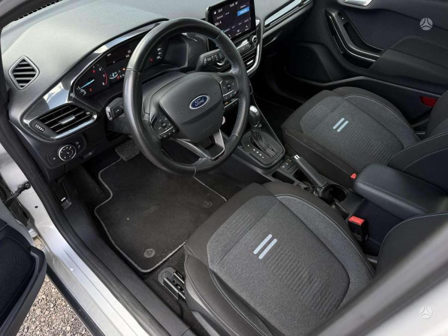 Grey Ford Fiesta 2022 in Vilnius, with an engine capacity of 1.00 L and mileage of 53 thousand km for 12950 €, photo 9 on AUTOMOTO.COM.LV
