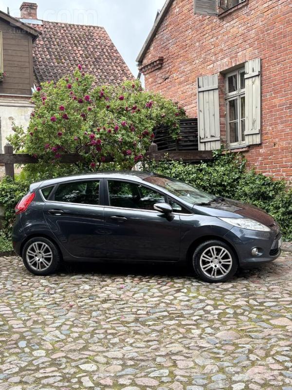 Grey Ford Fiesta 2011 in Kuldiga, with an engine capacity of 1.40 L and mileage of 0 thousand km for 2250 €, photo 3 on AUTOMOTO.COM.LV