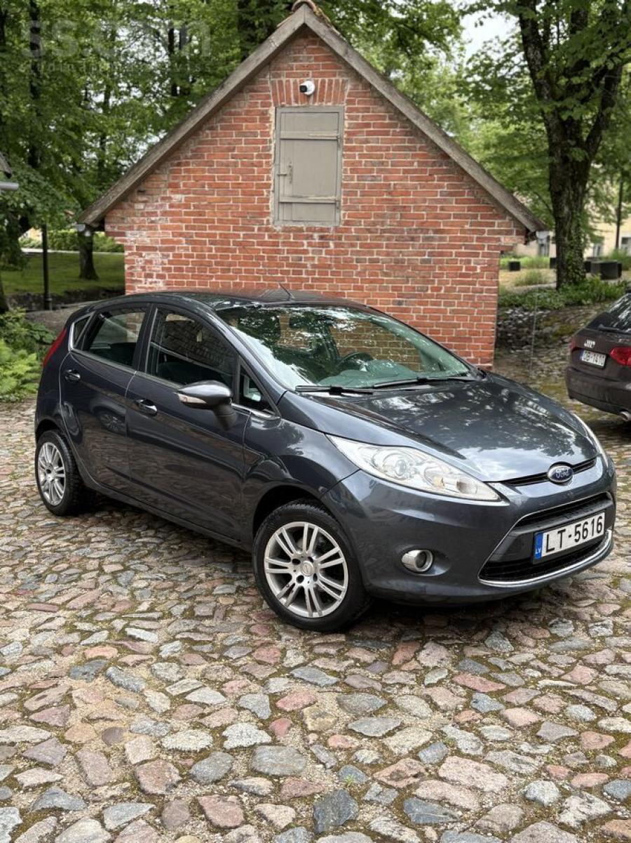 Grey Ford Fiesta 2011 in Kuldiga, with an engine capacity of 1.40 L and mileage of 0 thousand km for 2250 €, photo 7 on AUTOMOTO.COM.LV
