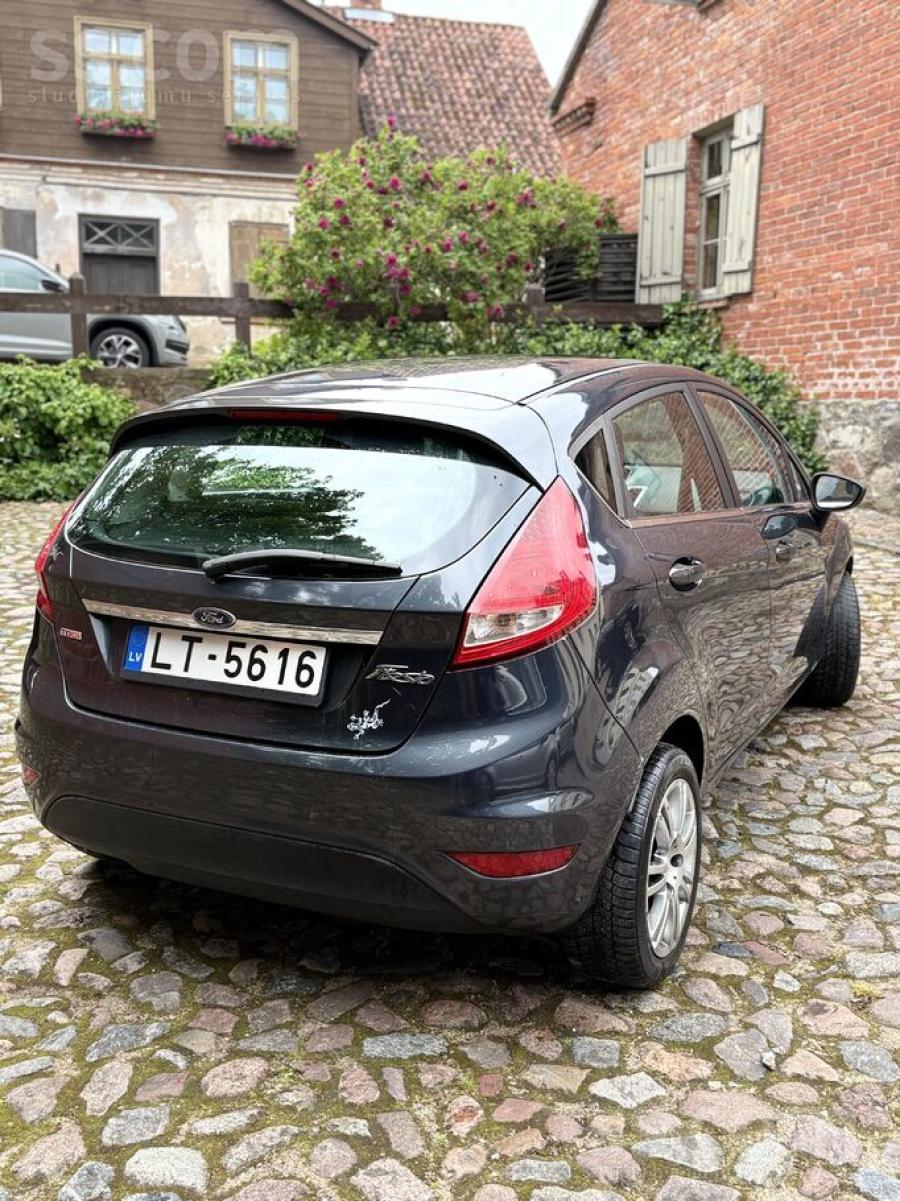 Grey Ford Fiesta 2011 in Kuldiga, with an engine capacity of 1.40 L and mileage of 0 thousand km for 2250 €, photo 8 on AUTOMOTO.COM.LV