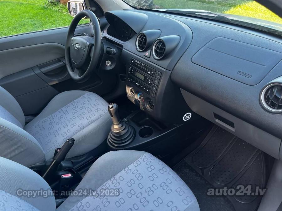 Ford Fiesta 2003 Tallina, ar dzinēja tilpumu 1.30 L un nobraukumu 143 tūkst. km par 1599 €, foto 9 vietnē AUTOMOTO.COM.LV