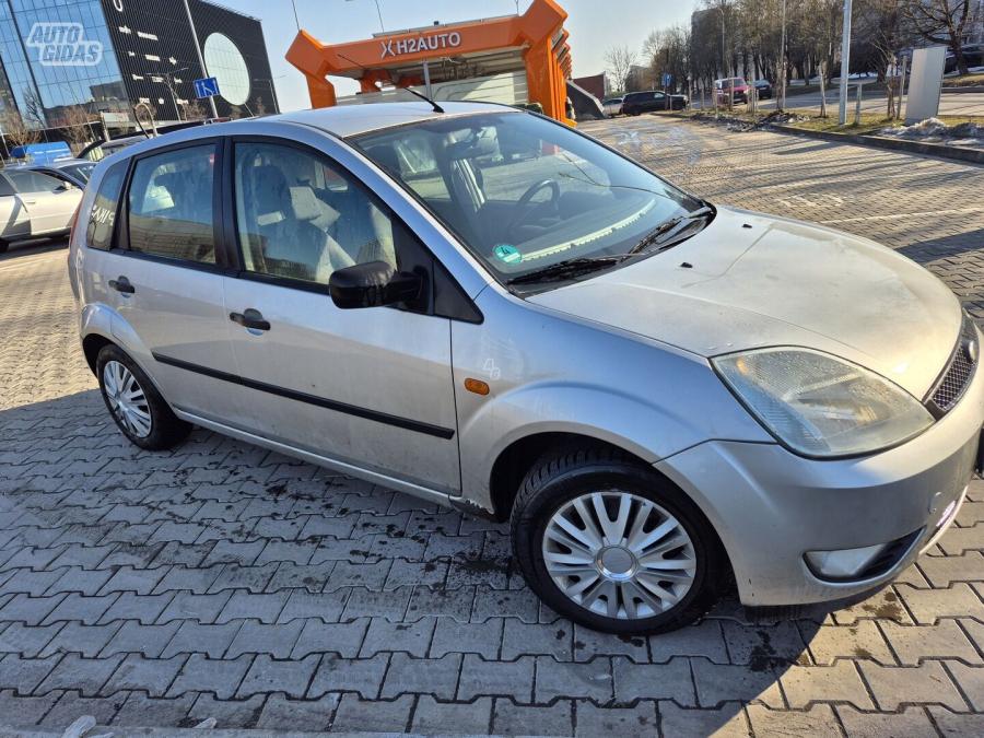 Ford Fiesta 2004 Viļņa, ar dzinēja tilpumu 1.30 L un nobraukumu 195 tūkst. km par 620 €, foto 1 vietnē AUTOMOTO.COM.LV