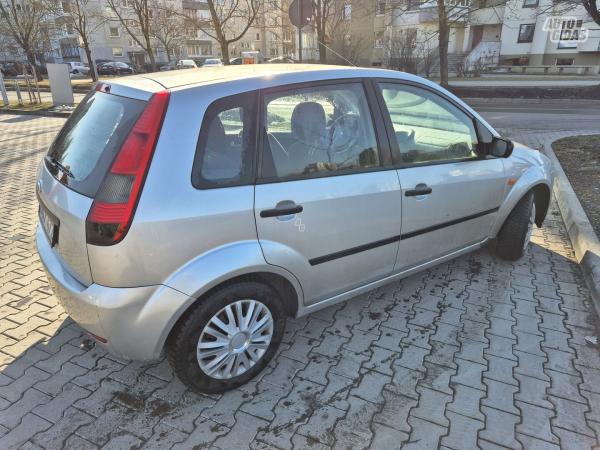 Ford Fiesta 2004 Viļņa, ar dzinēja tilpumu 1.30 L un nobraukumu 195 tūkst. km par 620 €, foto 2 vietnē AUTOMOTO.COM.LV