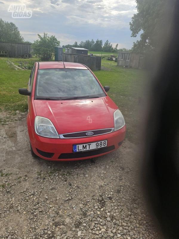 Ford Fiesta 2004 in Joniskis, with an engine capacity of 1.40 L and mileage of 310 thousand km for 850 €, photo 2 on AUTOMOTO.COM.LV
