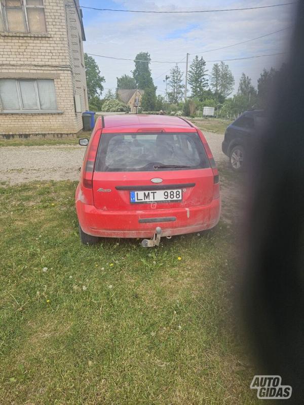 Ford Fiesta 2004 in Joniskis, with an engine capacity of 1.40 L and mileage of 310 thousand km for 850 €, photo 4 on AUTOMOTO.COM.LV