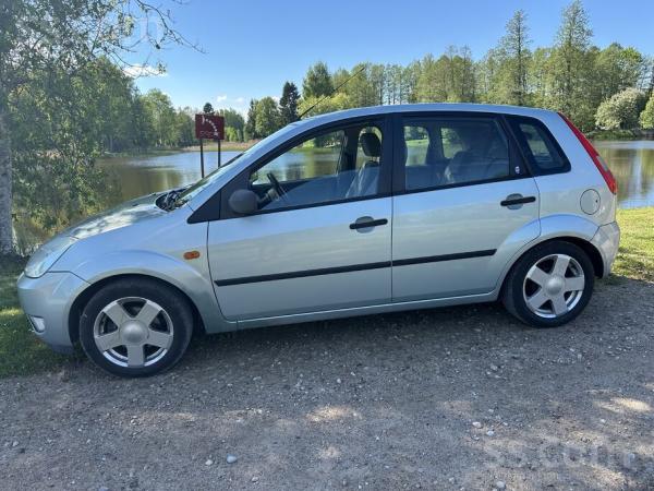 Ford Fiesta 2004 in Riga, with an engine capacity of 1.40 L and mileage of 227 thousand km for 1350 €, photo 2 on AUTOMOTO.COM.LV