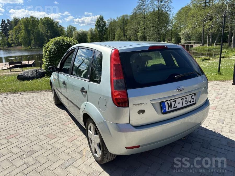 Ford Fiesta 2004 in Riga, with an engine capacity of 1.40 L and mileage of 227 thousand km for 1350 €, photo 8 on AUTOMOTO.COM.LV