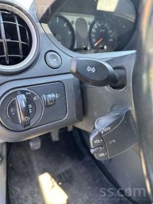 Ford Fiesta 2004 in Riga, with an engine capacity of 1.40 L and mileage of 227 thousand km for 1350 €, photo 12 on AUTOMOTO.COM.LV