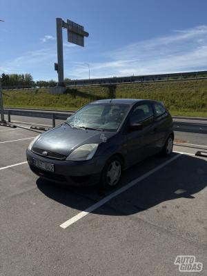 Ford Fiesta 2004 Kauņa, ar dzinēja tilpumu 1.40 L un nobraukumu 300 tūkst. km par 550 €, foto  vietnē AUTOMOTO.COM.LV