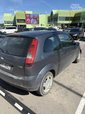 Ford Fiesta 2004 Kauņa, ar dzinēja tilpumu 1.40 L un nobraukumu 300 tūkst. km par 550 €, foto 4 vietnē AUTOMOTO.COM.LV