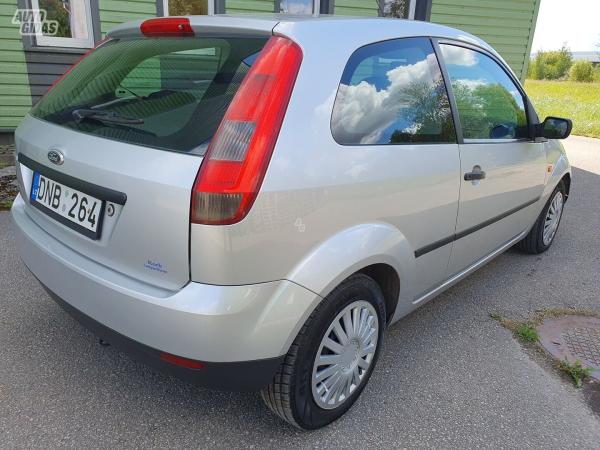 Ford Fiesta 2004 in Siauliai, with an engine capacity of 1.30 L and mileage of 155 thousand km for 1250 €, photo 1 on AUTOMOTO.COM.LV