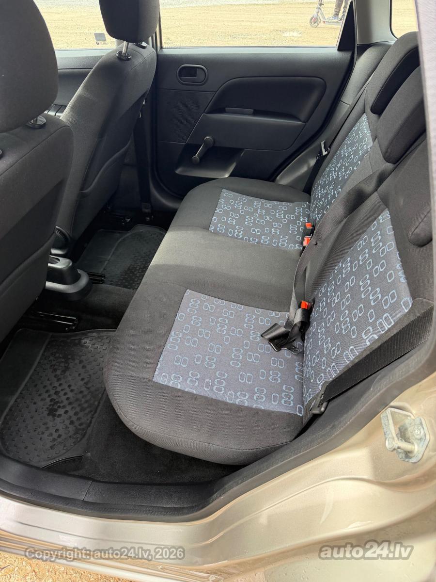 Ford Fiesta 2004 in Tallinn, with an engine capacity of 1.30 L and mileage of 39 thousand km for 5800 €, photo 13 on AUTOMOTO.COM.LV