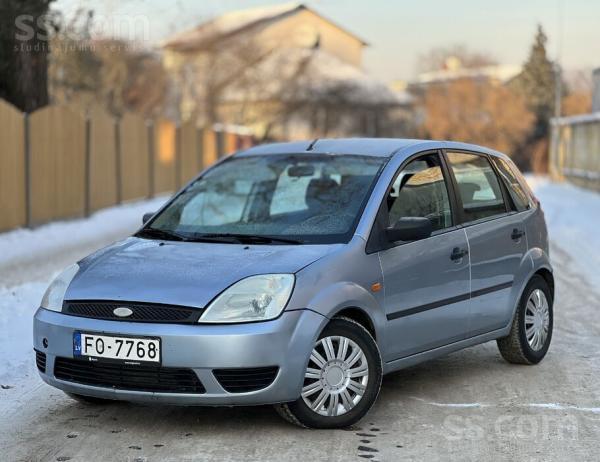 Ford Fiesta 2005 in Jelgava, with an engine capacity of 1.40 L and mileage of 278 thousand km for 950 €, photo 2 on AUTOMOTO.COM.LV