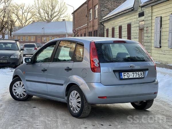Ford Fiesta 2005 in Jelgava, with an engine capacity of 1.40 L and mileage of 278 thousand km for 950 €, photo 4 on AUTOMOTO.COM.LV