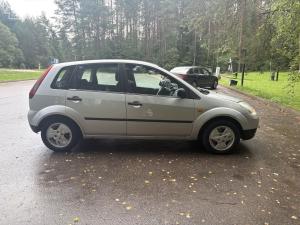 Ford Fiesta 2005 in Anyksciai, with an engine capacity of 1.40 L and mileage of 167 thousand km for 770 €, photo 6 on AUTOMOTO.COM.LV