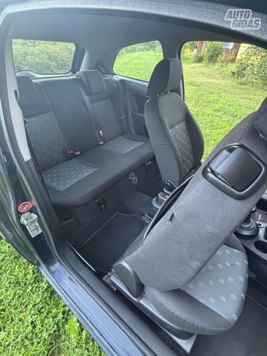 Ford Fiesta 2005 Kauņa, ar dzinēja tilpumu 1.30 L un nobraukumu 179 tūkst. km par 1400 €, foto 7 vietnē AUTOMOTO.COM.LV
