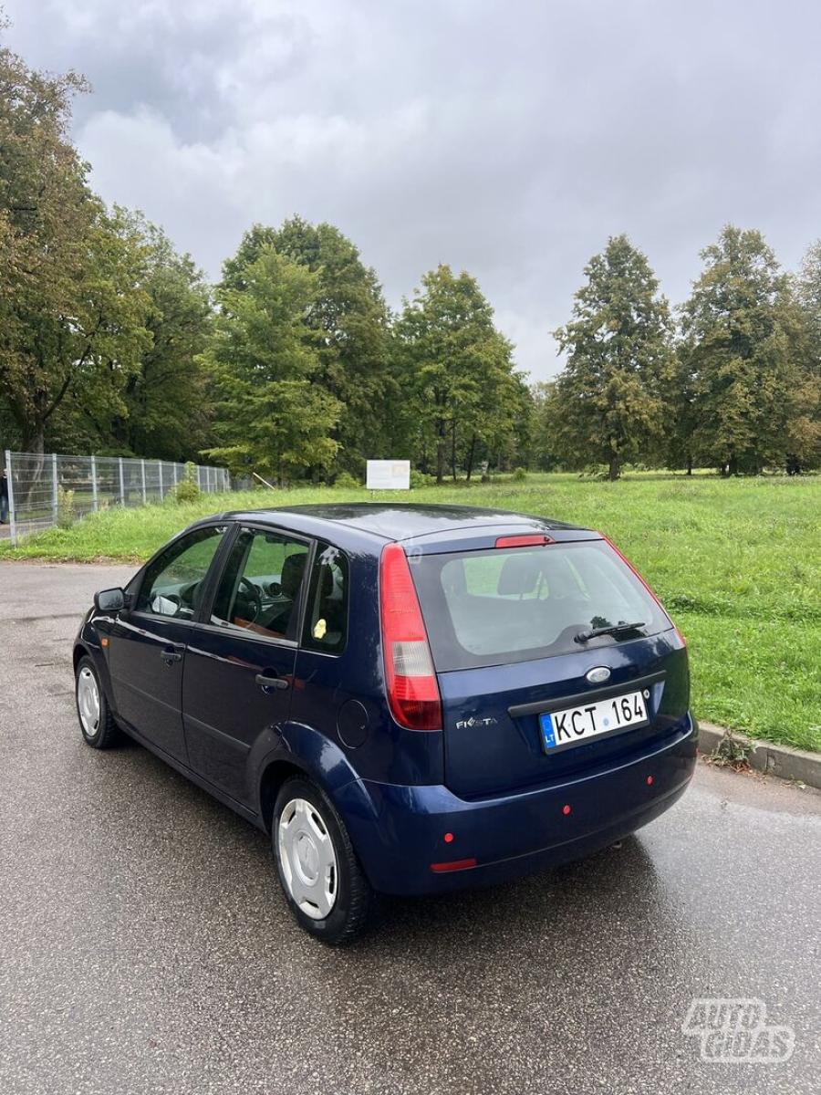 Ford Fiesta 2005 Viļņa, ar dzinēja tilpumu 1.40 L un nobraukumu 220 tūkst. km par 700 €, foto 6 vietnē AUTOMOTO.COM.LV