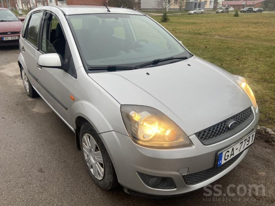 Ford Fiesta 2006 Rīga, ar dzinēja tilpumu 1.40 L un nobraukumu 118 tūkst. km par 1099 €, foto 13 vietnē AUTOMOTO.COM.LV