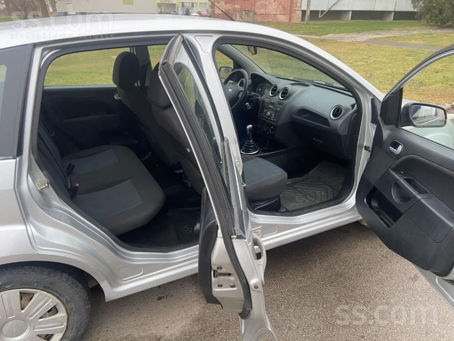 Ford Fiesta 2006 Rīga, ar dzinēja tilpumu 1.40 L un nobraukumu 118 tūkst. km par 1099 €, foto 15 vietnē AUTOMOTO.COM.LV
