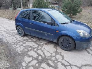 Ford Fiesta 2006 Viļņa, ar dzinēja tilpumu 1.30 L un nobraukumu 207 tūkst. km par 850 €, foto 2 vietnē AUTOMOTO.COM.LV