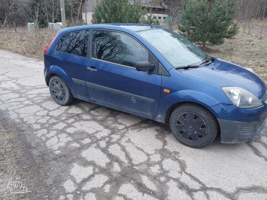 Ford Fiesta 2006 Viļņa, ar dzinēja tilpumu 1.30 L un nobraukumu 207 tūkst. km par 850 €, foto 2 vietnē AUTOMOTO.COM.LV