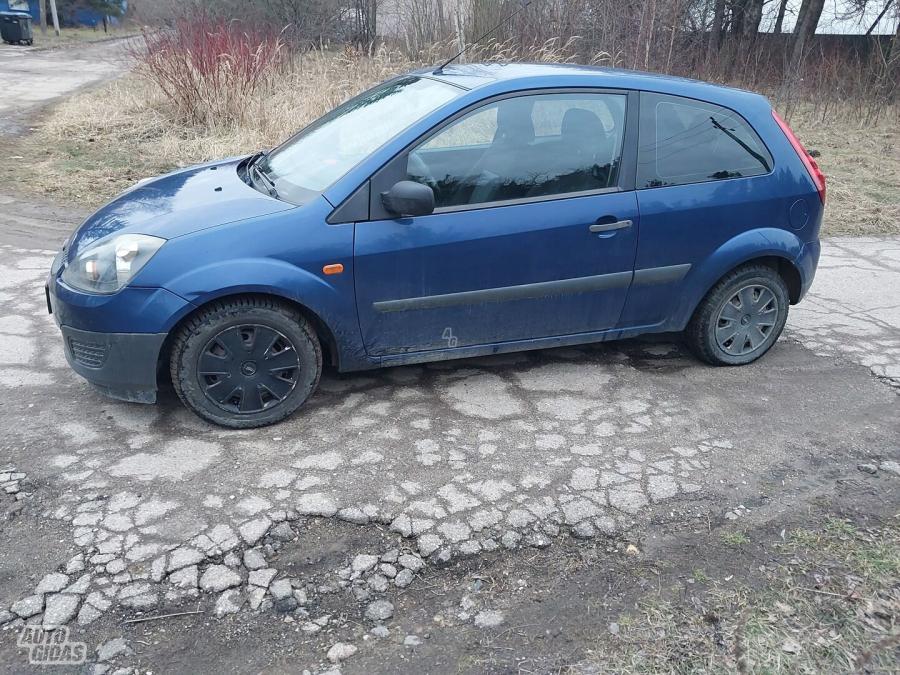Ford Fiesta 2006 Viļņa, ar dzinēja tilpumu 1.30 L un nobraukumu 207 tūkst. km par 850 €, foto 4 vietnē AUTOMOTO.COM.LV