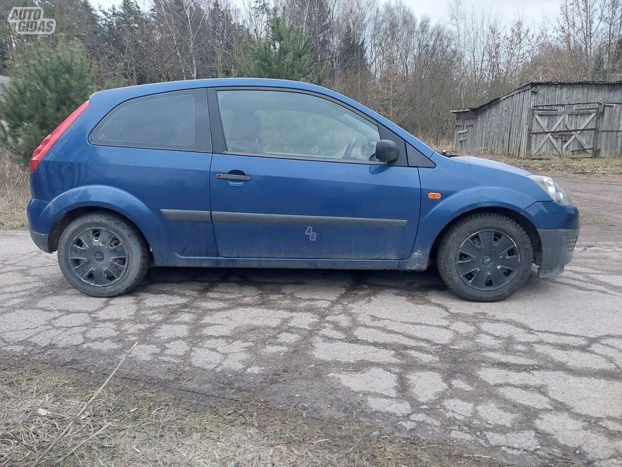 Ford Fiesta 2006 Viļņa, ar dzinēja tilpumu 1.30 L un nobraukumu 207 tūkst. km par 850 €, foto 5 vietnē AUTOMOTO.COM.LV