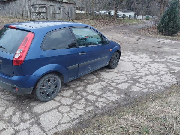 Ford Fiesta 2006 Viļņa, ar dzinēja tilpumu 1.30 L un nobraukumu 207 tūkst. km par 850 €, foto 6 vietnē AUTOMOTO.COM.LV