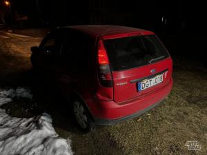 Ford Fiesta 2006 Viļņa, ar dzinēja tilpumu 1.30 L un nobraukumu 160 tūkst. km par 330 €, foto 4 vietnē AUTOMOTO.COM.LV