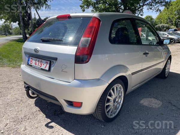 Ford Fiesta 2006 Rīga, ar dzinēja tilpumu 1.60 L un nobraukumu 233 tūkst. km par 2490 €, foto 5 vietnē AUTOMOTO.COM.LV