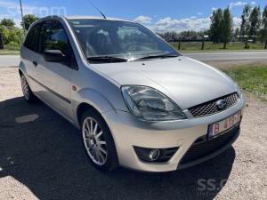 Ford Fiesta 2006 in Riga, with an engine capacity of 1.60 L and mileage of 233 thousand km for 2490 €, photo 8 on AUTOMOTO.COM.LV