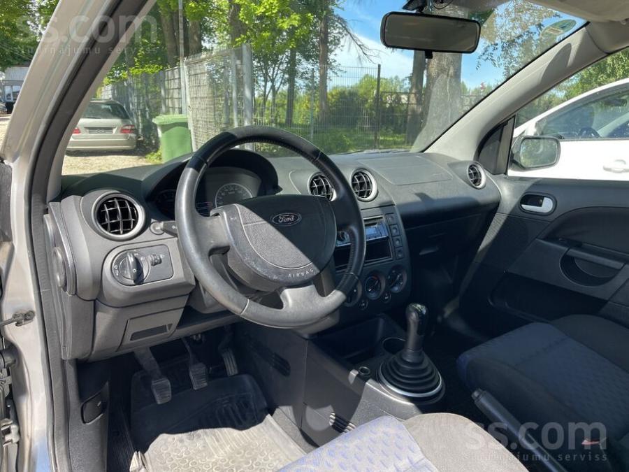 Ford Fiesta 2006 in Riga, with an engine capacity of 1.60 L and mileage of 233 thousand km for 2490 €, photo 11 on AUTOMOTO.COM.LV