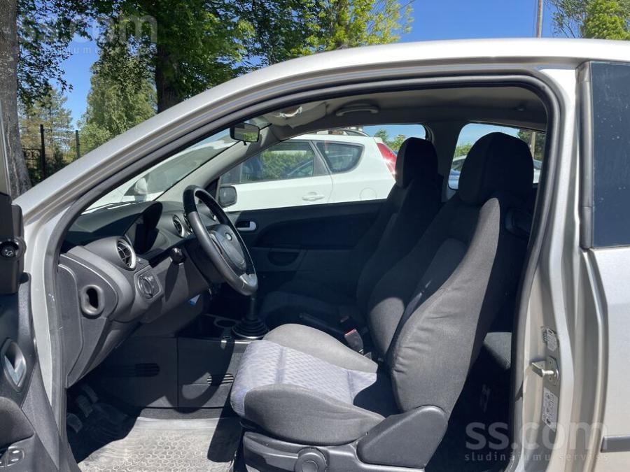 Ford Fiesta 2006 in Riga, with an engine capacity of 1.60 L and mileage of 233 thousand km for 2490 €, photo 12 on AUTOMOTO.COM.LV