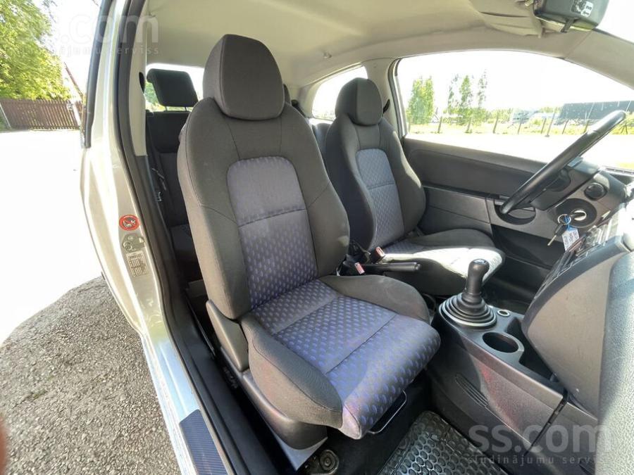 Ford Fiesta 2006 in Riga, with an engine capacity of 1.60 L and mileage of 233 thousand km for 2490 €, photo 17 on AUTOMOTO.COM.LV