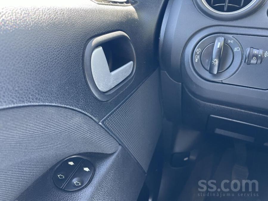 Ford Fiesta 2006 in Riga, with an engine capacity of 1.60 L and mileage of 233 thousand km for 2490 €, photo 25 on AUTOMOTO.COM.LV
