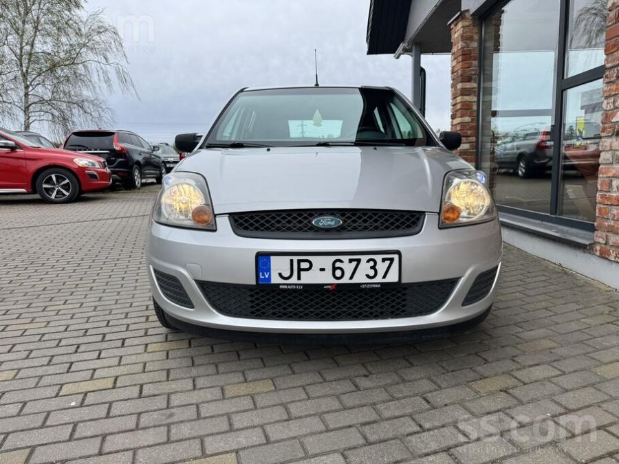 Ford Fiesta 2006 in Talsi, with an engine capacity of 1.40 L and mileage of 178 thousand km for 1550 €, photo 9 on AUTOMOTO.COM.LV