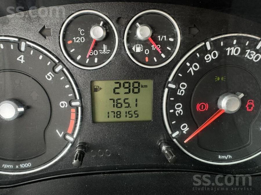 Ford Fiesta 2006 in Talsi, with an engine capacity of 1.40 L and mileage of 178 thousand km for 1550 €, photo 10 on AUTOMOTO.COM.LV