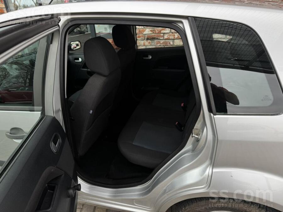 Ford Fiesta 2006 in Talsi, with an engine capacity of 1.40 L and mileage of 178 thousand km for 1550 €, photo 12 on AUTOMOTO.COM.LV