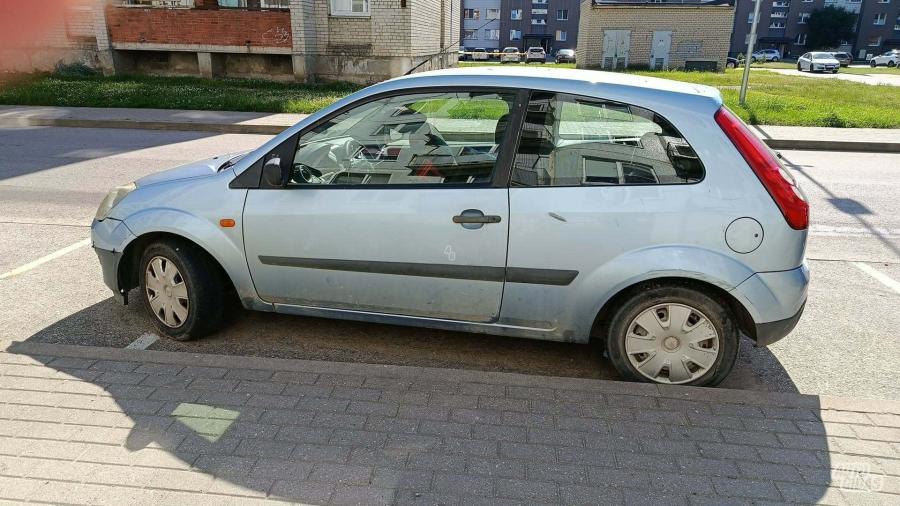 Ford Fiesta 2006 Jonava, ar dzinēja tilpumu 1.90 L un nobraukumu 268 tūkst. km par 250 €, foto 3 vietnē AUTOMOTO.COM.LV