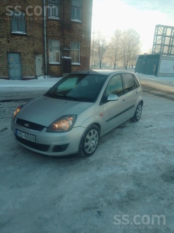 Ford Fiesta 2007 Liepāja, ar dzinēja tilpumu 1.40 L un nobraukumu 296 tūkst. km par 1300 €, foto 2 vietnē AUTOMOTO.COM.LV