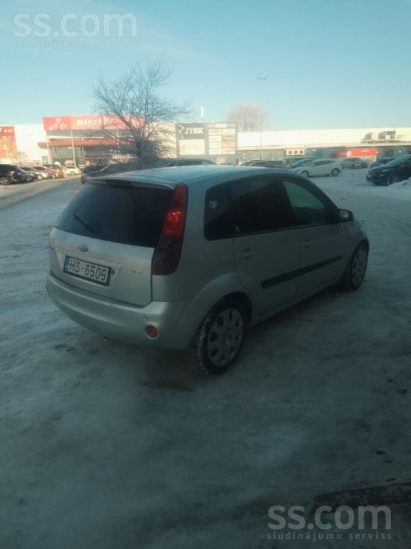 Ford Fiesta 2007 Liepāja, ar dzinēja tilpumu 1.40 L un nobraukumu 296 tūkst. km par 1300 €, foto 3 vietnē AUTOMOTO.COM.LV