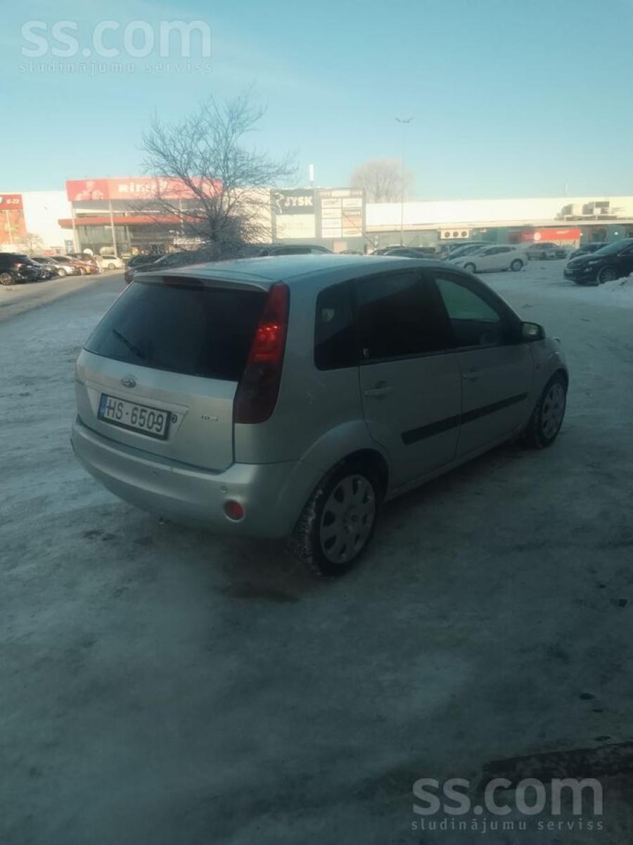 Ford Fiesta 2007 Liepāja, ar dzinēja tilpumu 1.40 L un nobraukumu 296 tūkst. km par 1300 €, foto 3 vietnē AUTOMOTO.COM.LV