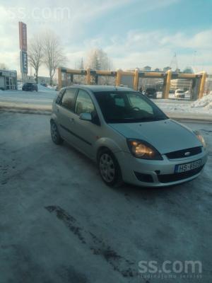 Ford Fiesta 2007 Liepāja, ar dzinēja tilpumu 1.40 L un nobraukumu 296 tūkst. km par 1300 €, foto 4 vietnē AUTOMOTO.COM.LV