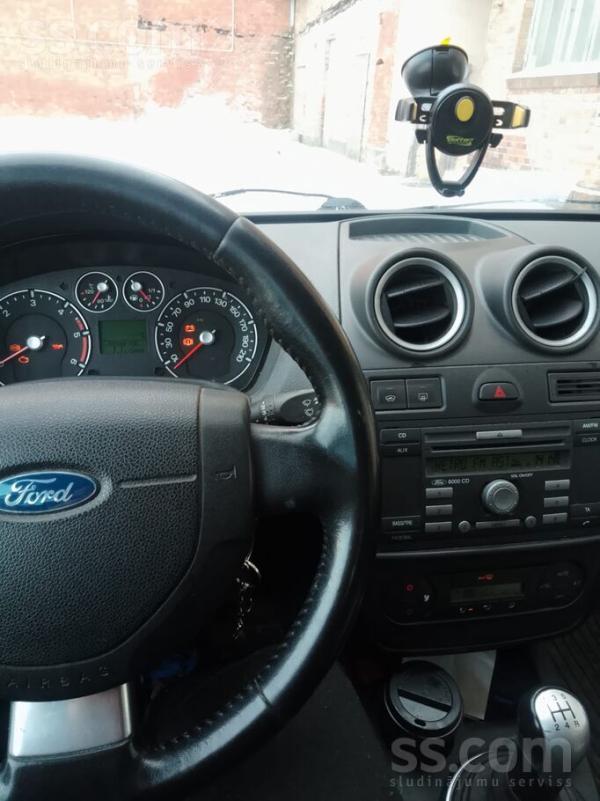 Ford Fiesta 2007 Liepāja, ar dzinēja tilpumu 1.40 L un nobraukumu 296 tūkst. km par 1300 €, foto 5 vietnē AUTOMOTO.COM.LV