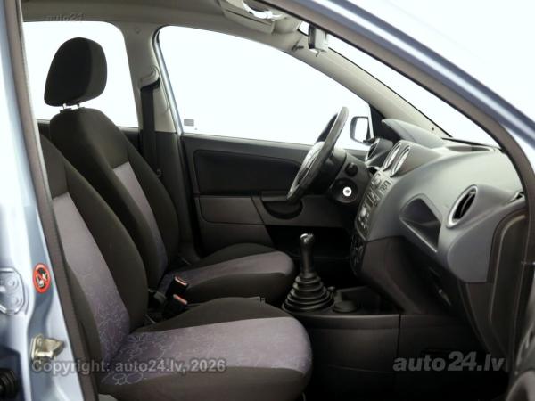 Ford Fiesta 2007 Tallina, ar dzinēja tilpumu 1.30 L un nobraukumu 159 tūkst. km par 599 €, foto 6 vietnē AUTOMOTO.COM.LV