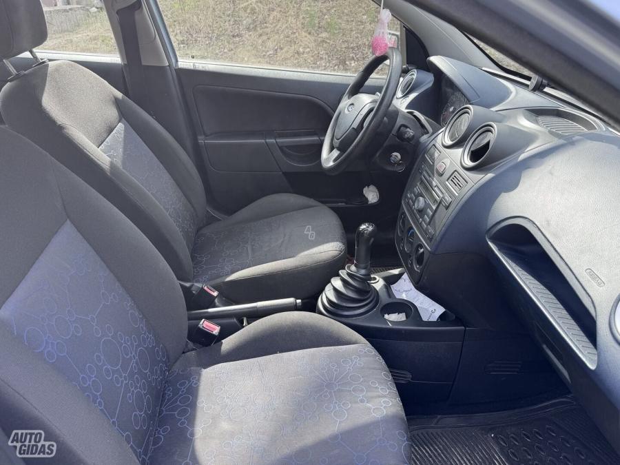 Ford Fiesta 2007 in Siauliai, with an engine capacity of 1.30 L and mileage of 169 thousand km for 530 €, photo 7 on AUTOMOTO.COM.LV
