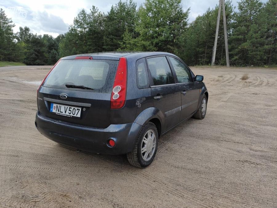 Ford Fiesta 2007 Viļņa, ar dzinēja tilpumu 1.40 L un nobraukumu 143 tūkst. km par 1100 €, foto 4 vietnē AUTOMOTO.COM.LV