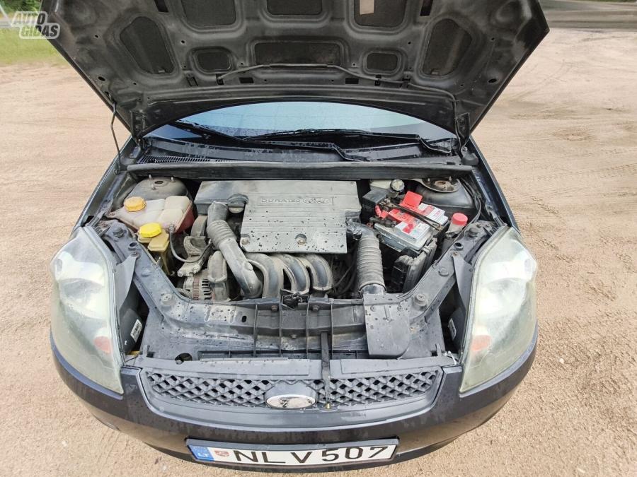 Ford Fiesta 2007 Viļņa, ar dzinēja tilpumu 1.40 L un nobraukumu 143 tūkst. km par 1100 €, foto 14 vietnē AUTOMOTO.COM.LV