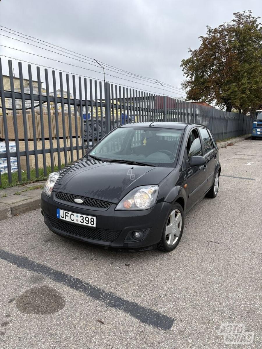 Ford Fiesta 2007 in Kaunas, with an engine capacity of 1.60 L and mileage of 300 thousand km for 650 €, photo 1 on AUTOMOTO.COM.LV