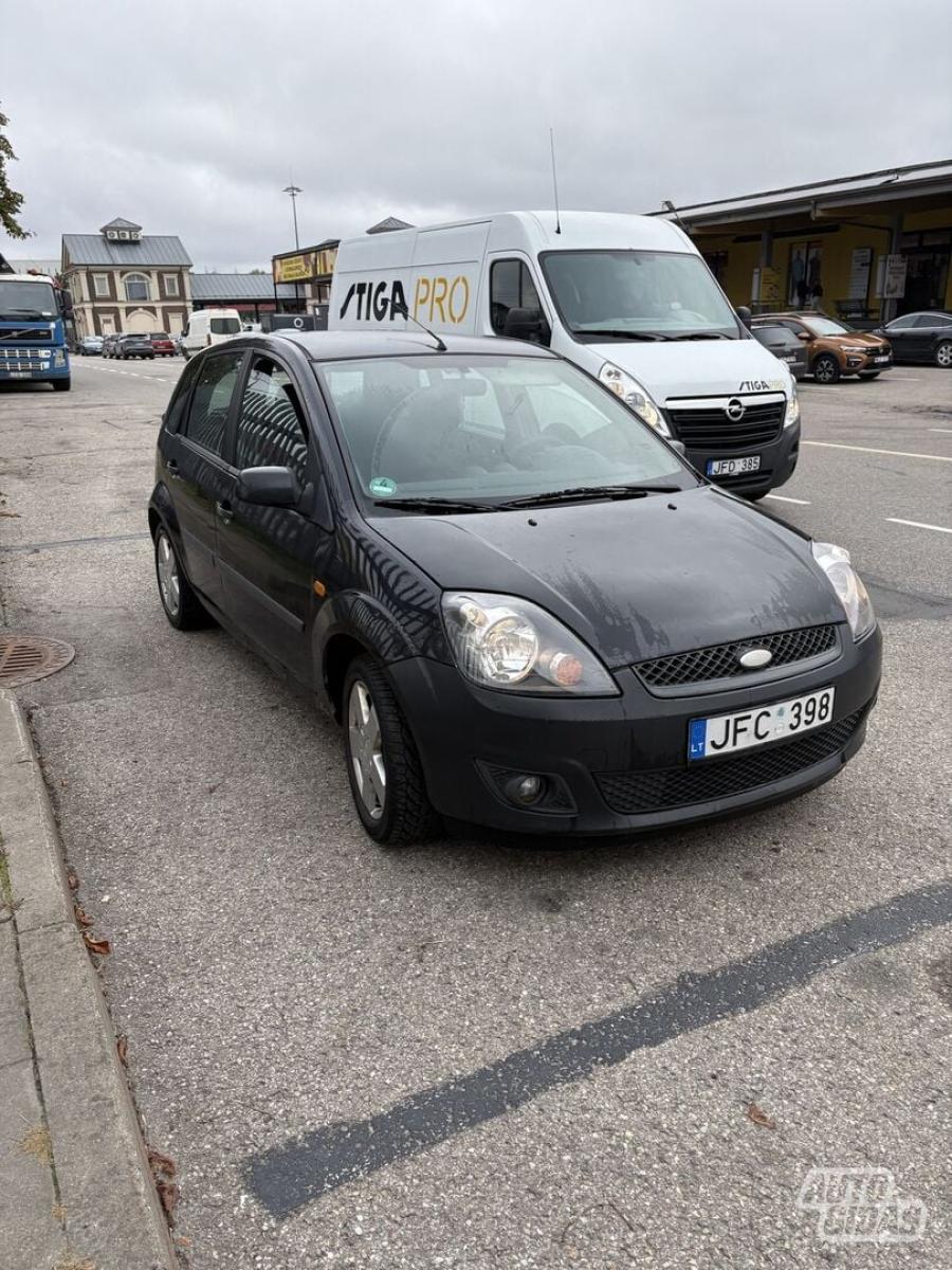 Ford Fiesta 2007 in Kaunas, with an engine capacity of 1.60 L and mileage of 300 thousand km for 650 €, photo 3 on AUTOMOTO.COM.LV